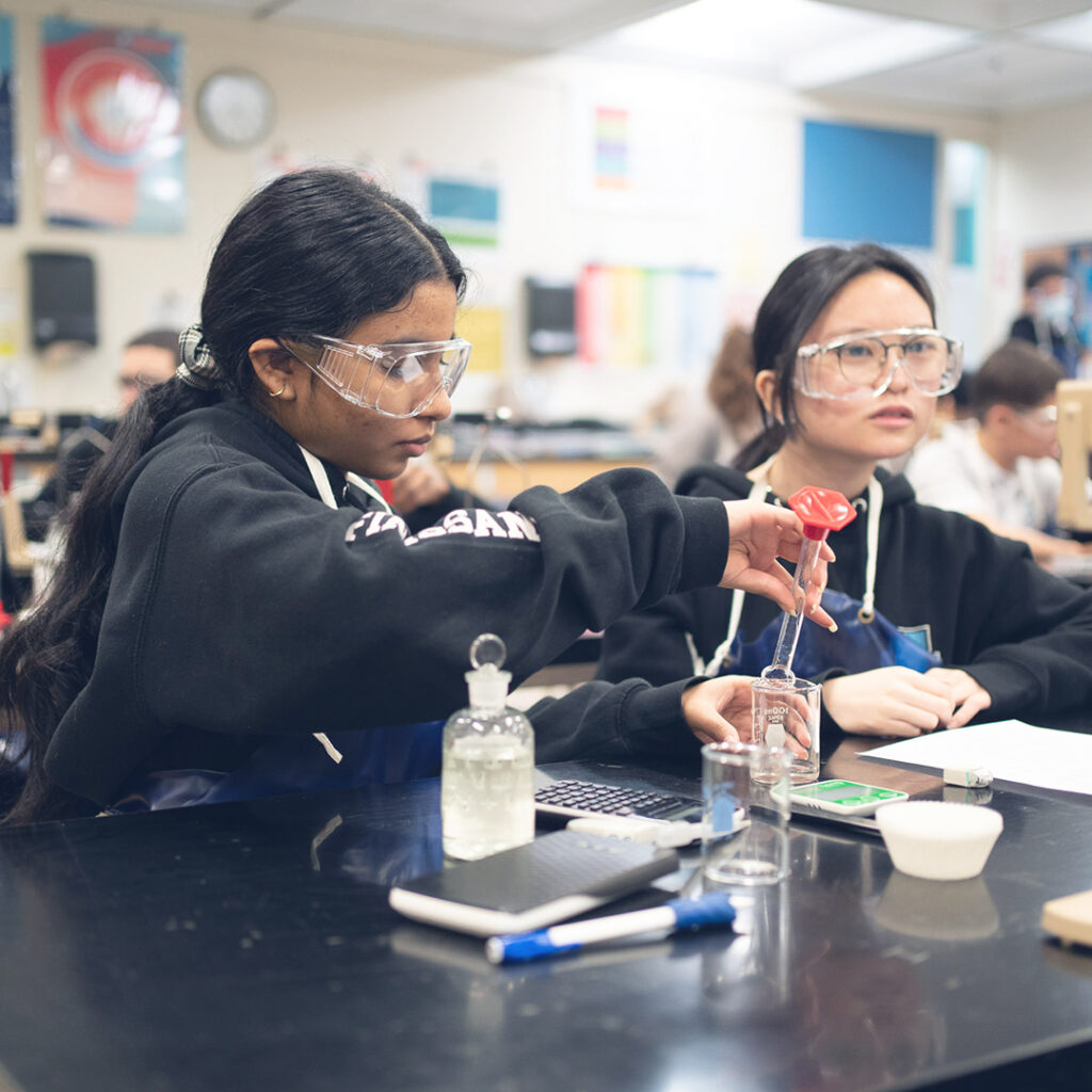 École Louis-Riel – École secondaire à Montréal | CSSDM