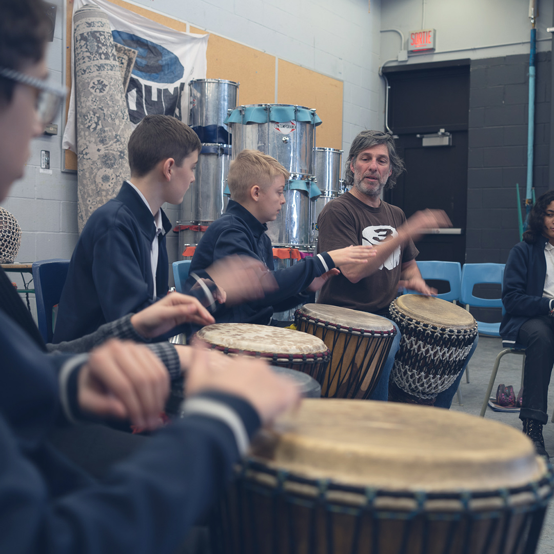 Notre école | École secondaire Louis-Riel