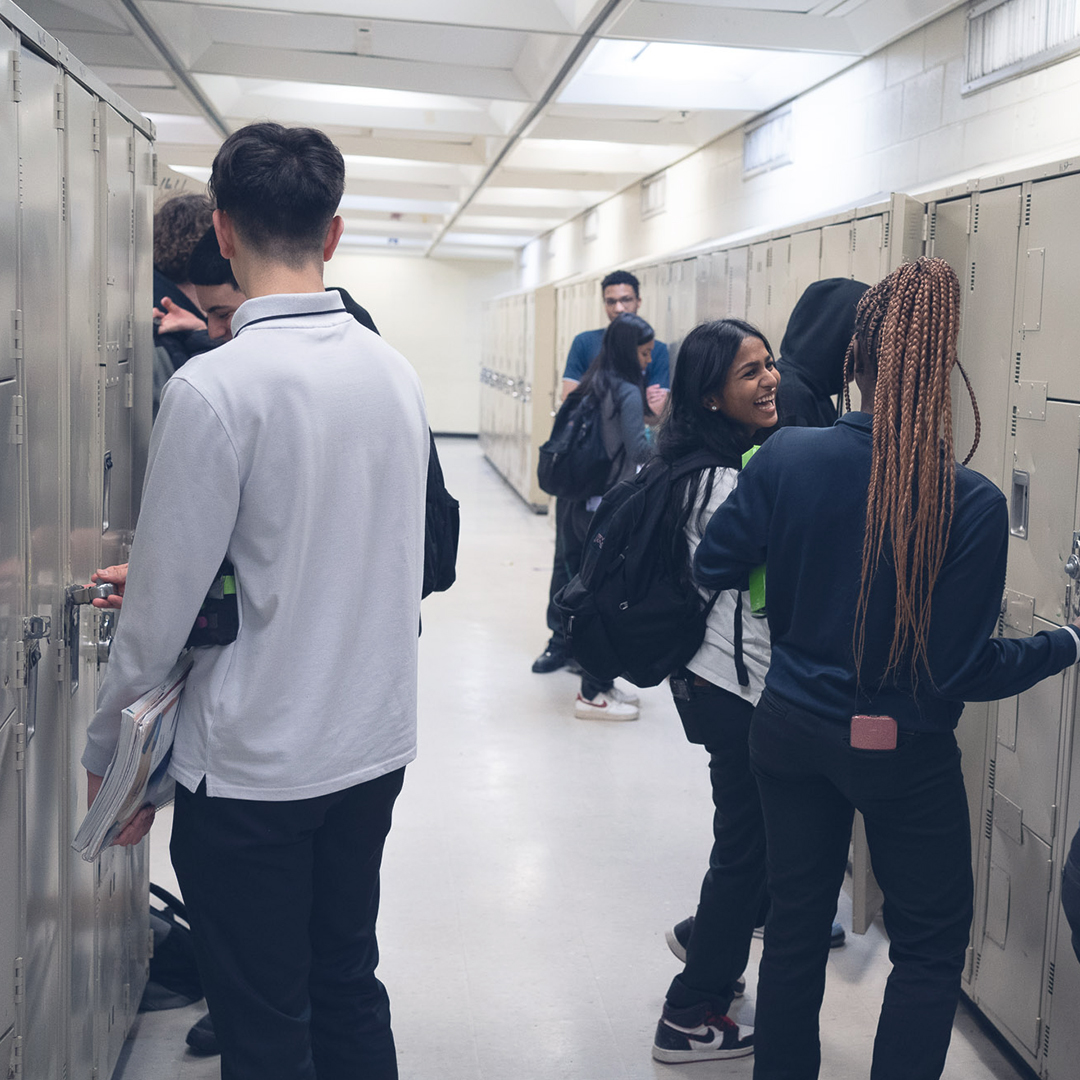 Notre école | École secondaire Louis-Riel